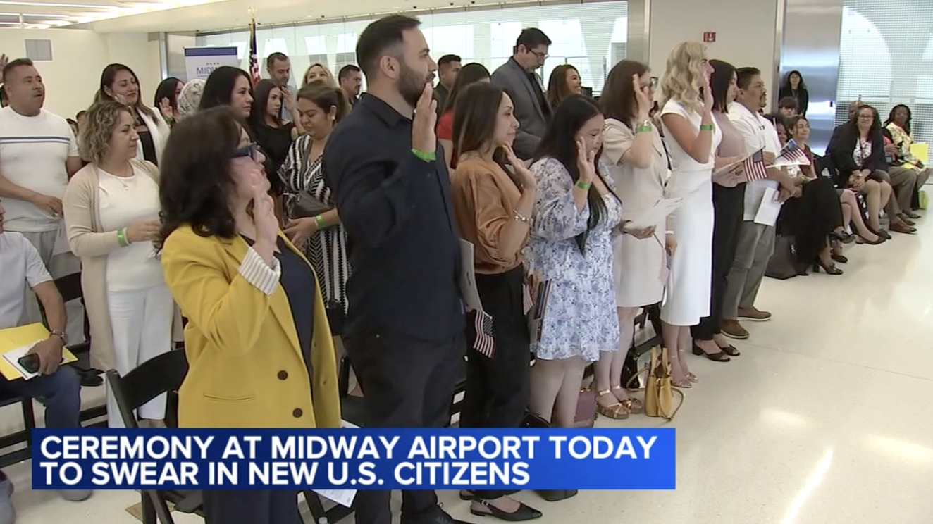 ‘I Do Belong’: Hundreds Of Immigrants Sworn In As New Americans Ahead ...