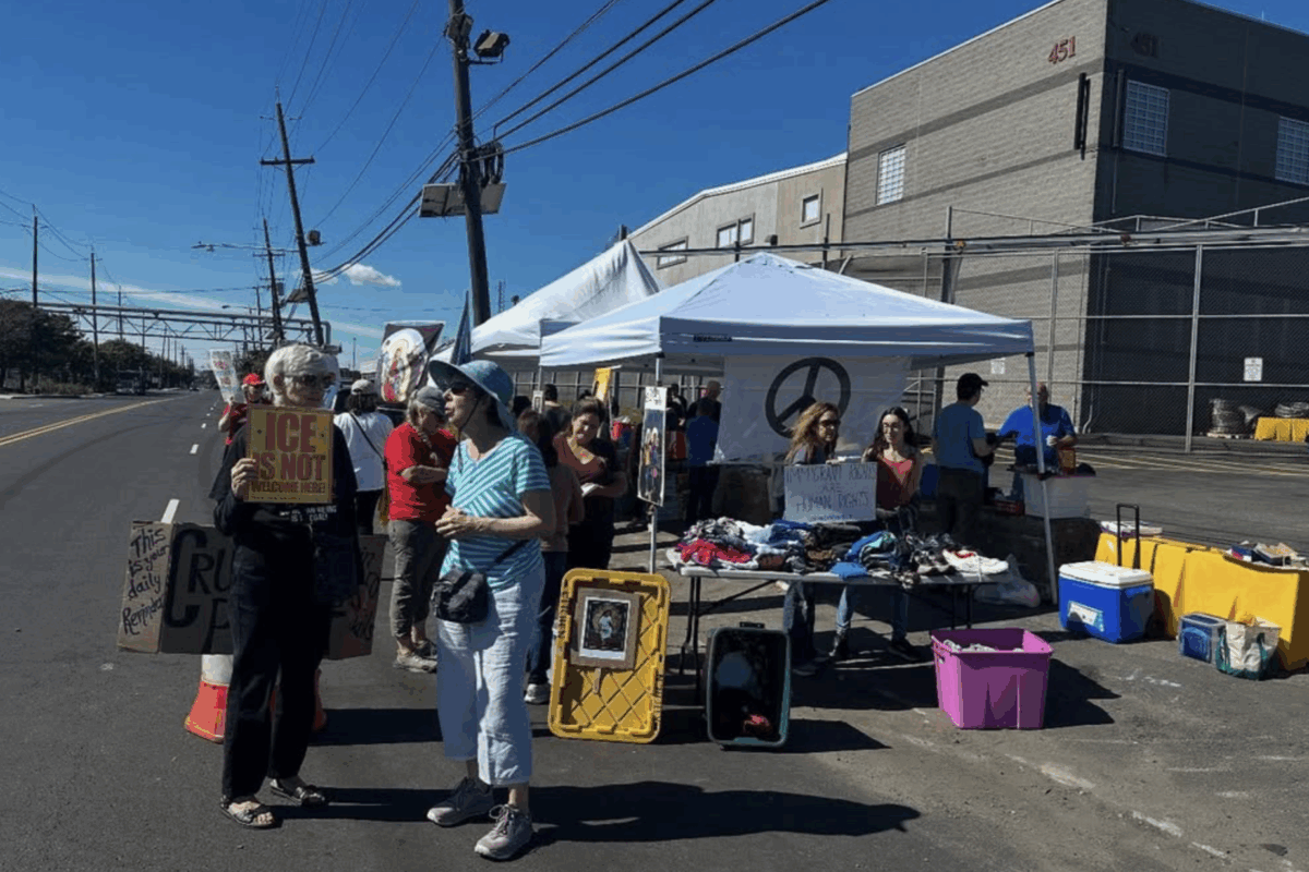 New Jersey Faith Leaders and Volunteers Pray With And Support Families ...